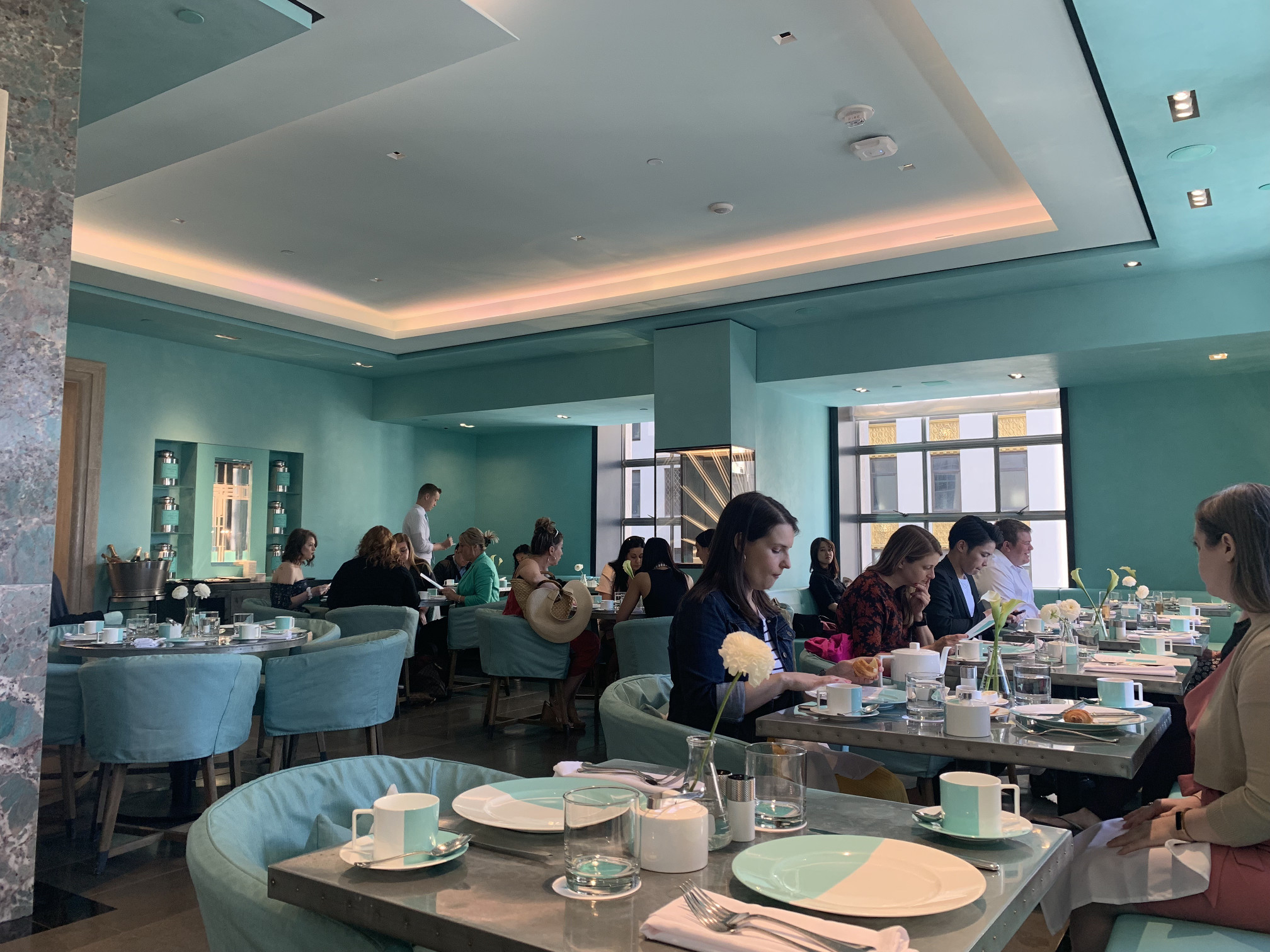 Breakfast at Tiffany's at the Blue Box Cafe - Is it worth it? - She ...
