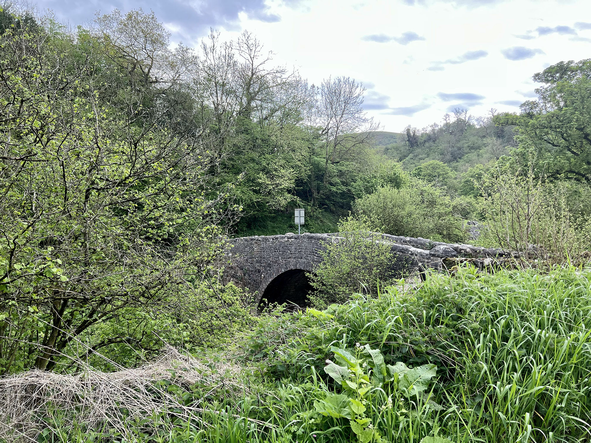Easy short loop walk in the Manifold Valley - She Gets Around